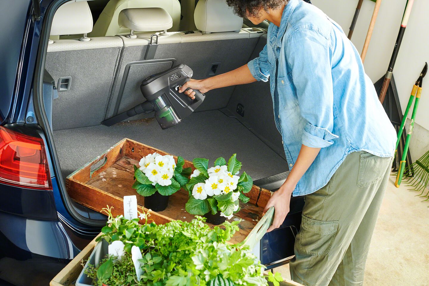 iRobot® H1 Handheld Vacuum | iRobot®